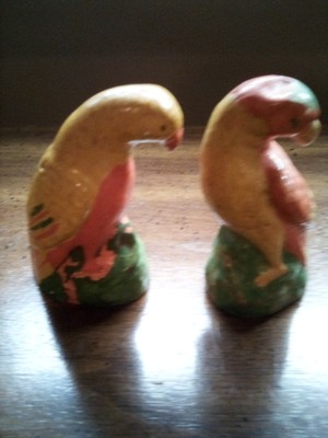 Vintage Chalkware Parrots Salt And Pepper Shakers | eBay