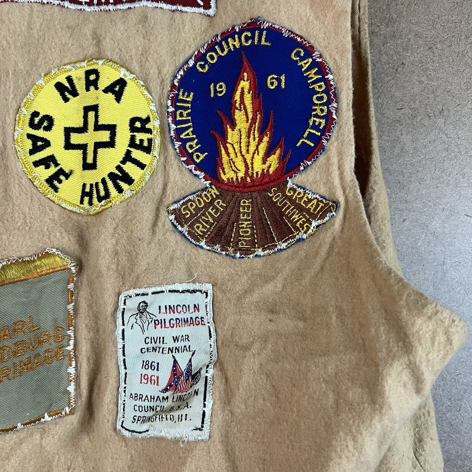 VTG Vest w/ 15 BSA Boy Scout Patches Paul Bunyan Carl Sandburg Lincoln ...