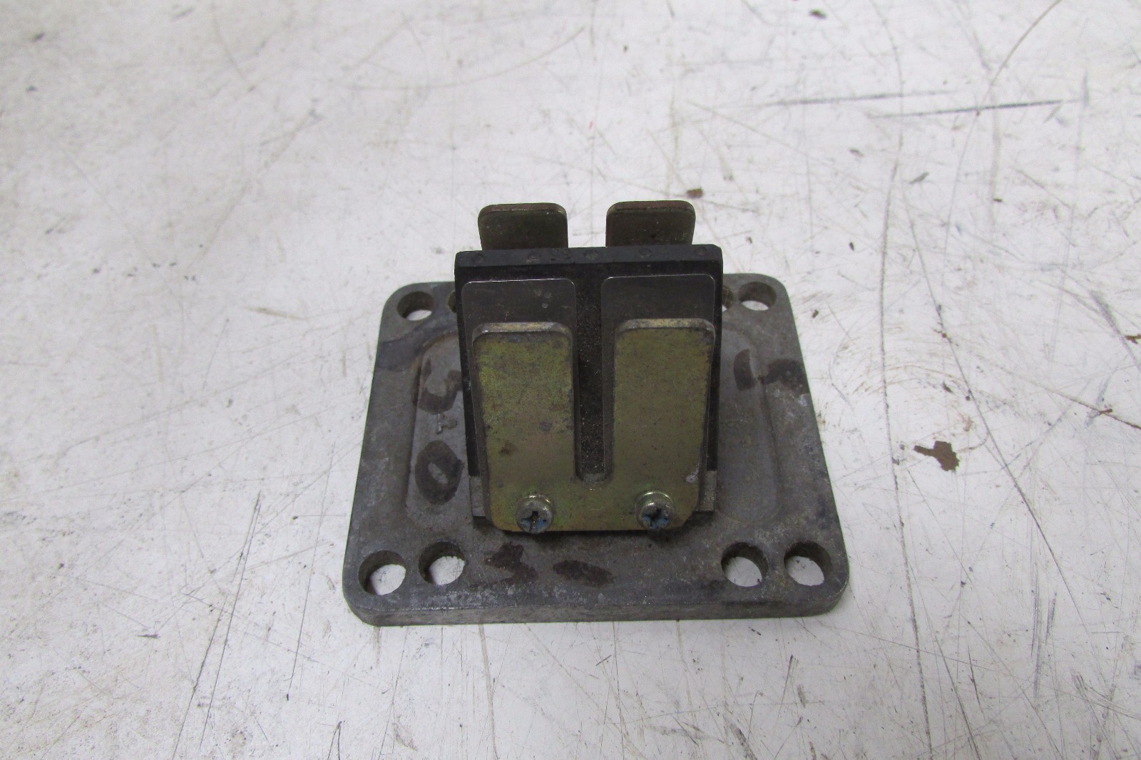 OEM YAMAHA INTAKE REED VALVE CAGE YSR50 TY175 DT50 RT100 RX50 AT3 CT3 ...