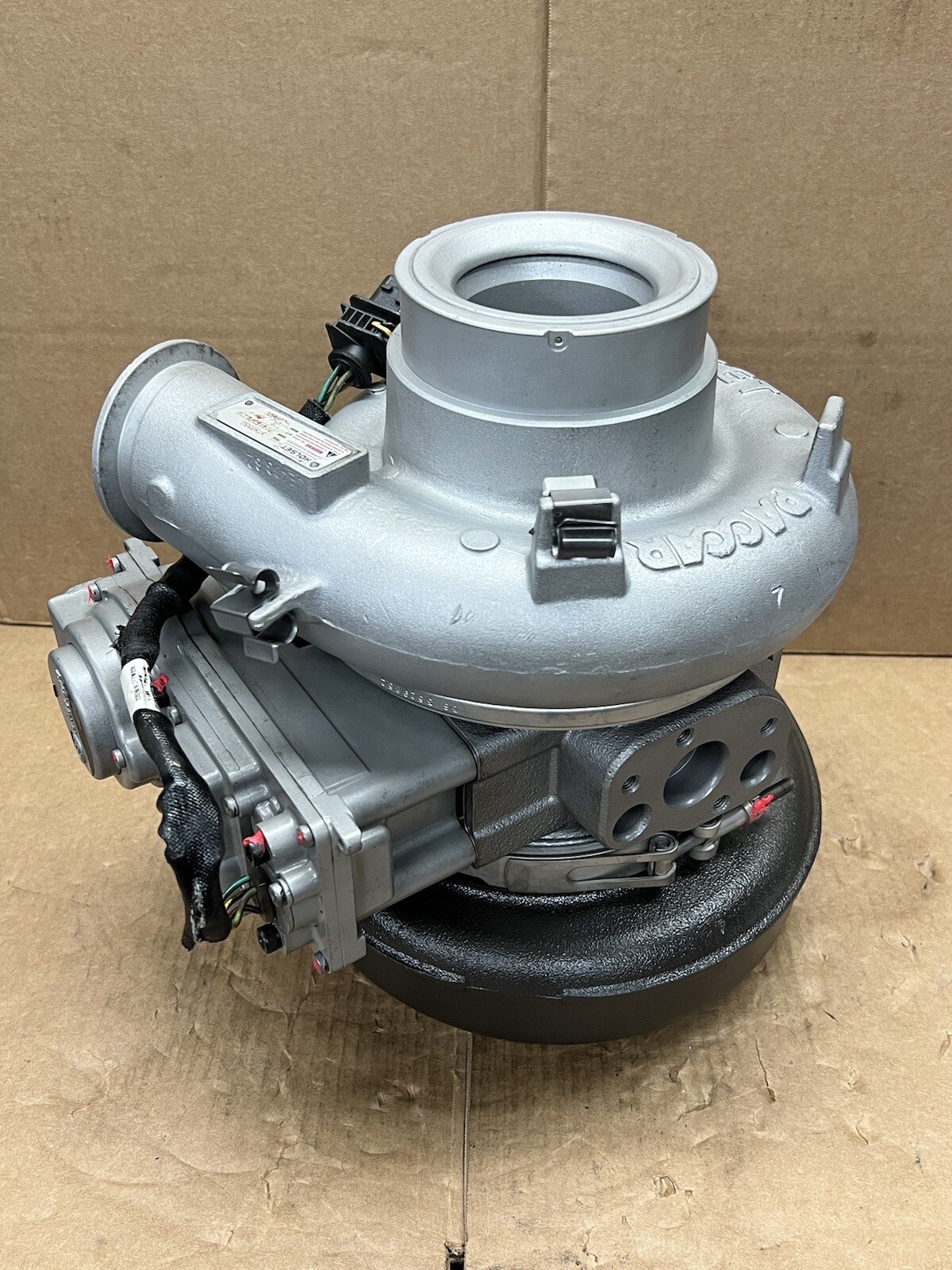 Holset OEM PACCAR HE500VG Turbocharger WITH VGT ACTUATOR For MX13 EPA ...