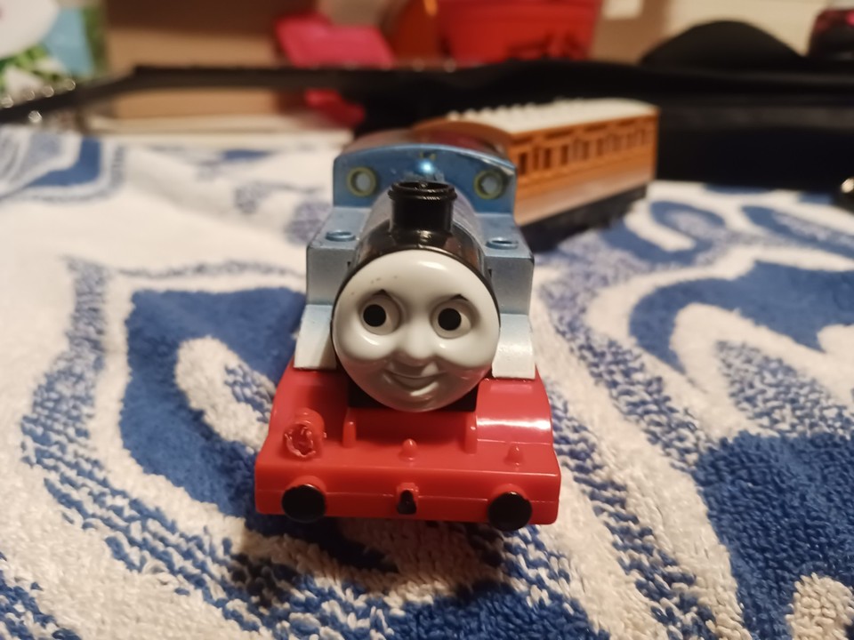 2005 Tomy Trackmaster Custom Snowy Light Up Steam Along Thomas With ...