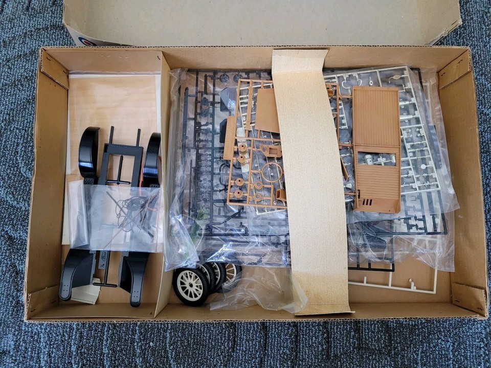 ENTEX # 8497 1/16th SCALE 1913 MODEL T VAN MODEL KIT | eBay