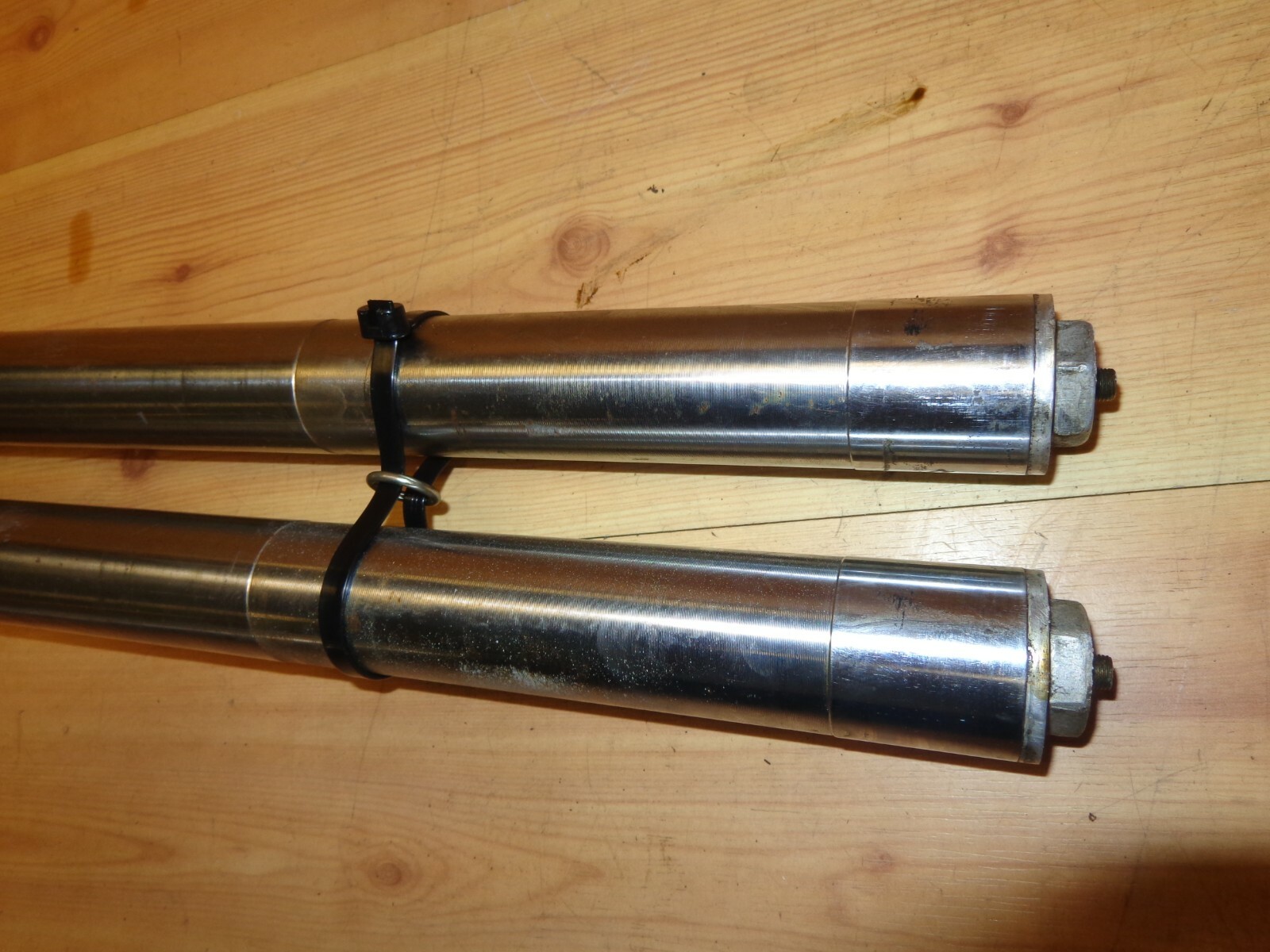 1982 Kawasaki KX250 KX 250 Front Forks Left and Right Fork Core 44001 ...