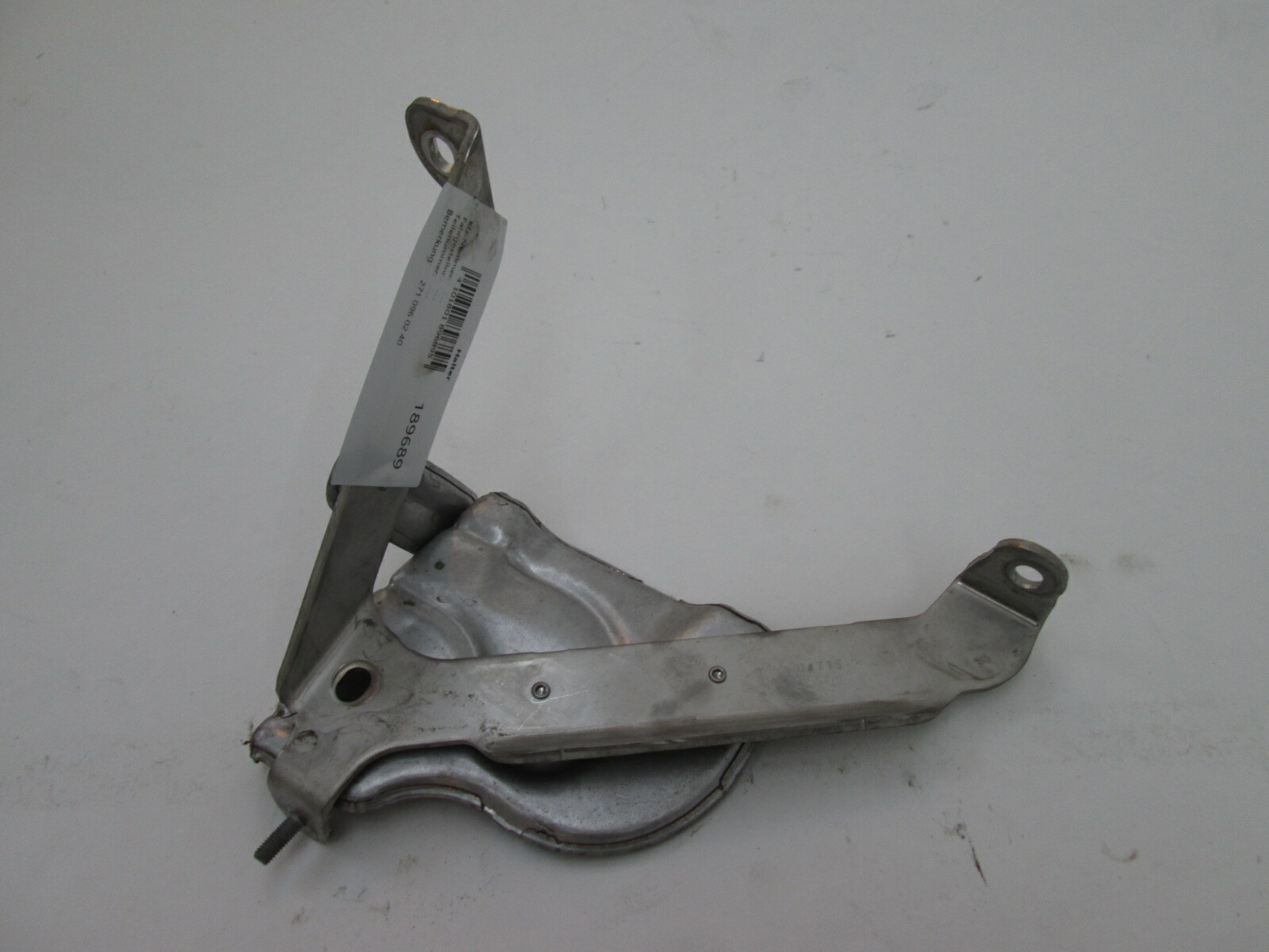 Mercedes-Benz W204 Halter Zylinderkurbelgehäuse A2710960240 neuwertiger ...