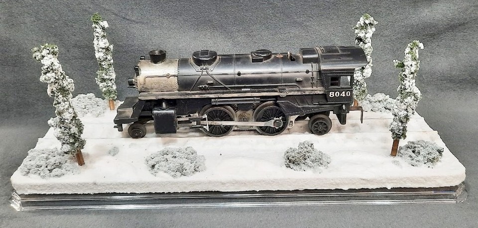 O SCALE - 16" SINGLE TRACK - "WINTER SCENE" DISPLAY CASE- FOR ANY O ...