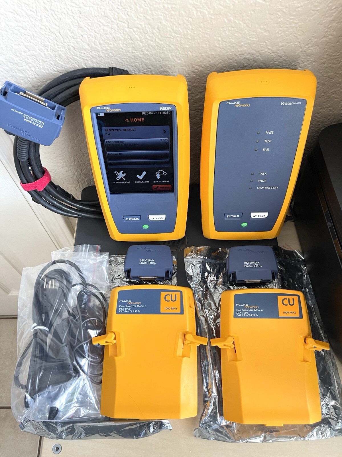 FLUKE NETWORKS DSX-5000 VERSIV CAT6A CABLE CERTIFIER TESTER KIT - FREE ...