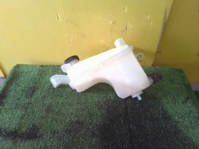 TOYOTA Prius Alpha 2011 DAA-ZVW41W Coolant Tank 1648028080 [Used ...