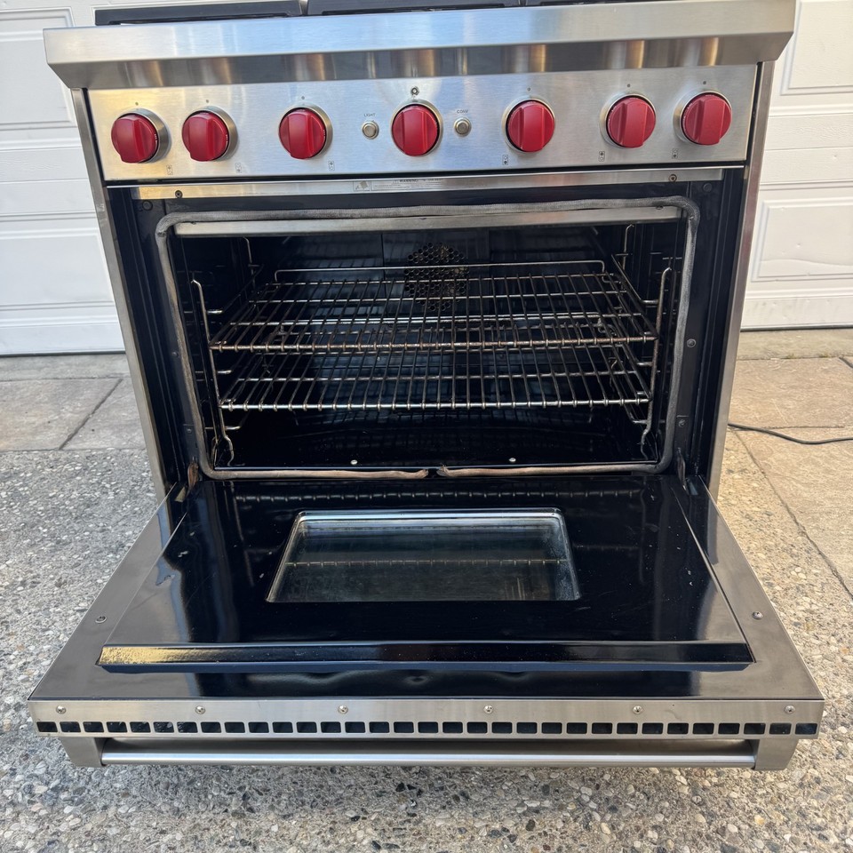 Wolf GR366 - LP - 36" Professional All Gas Range Oven 6 Burner Red ...