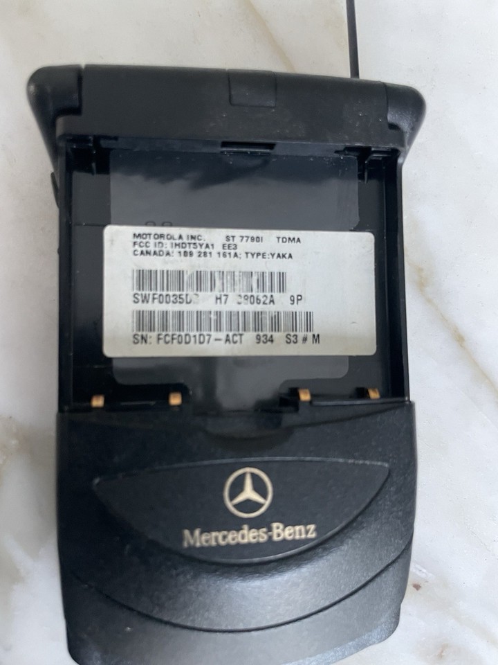 MERCEDES BENZ MOTOROLA STARTAC BLACK FLIP CELL PHONE MERCEDES STARTAC ...