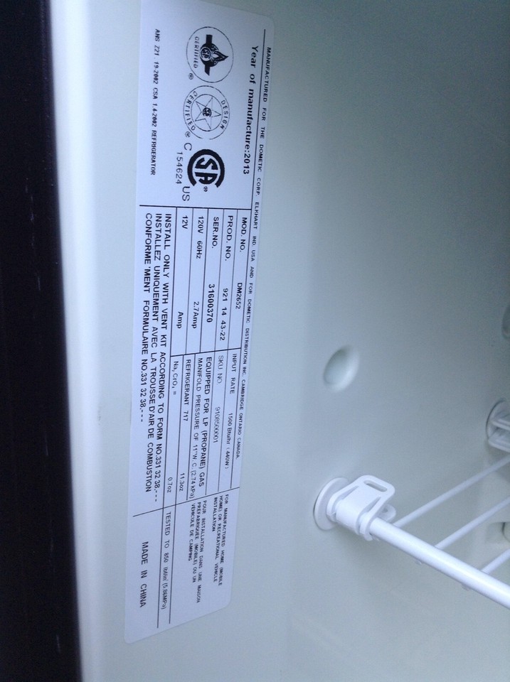 Dometic DM2652 RV/Off Grid Duel Power Refrigerator with wood door ...