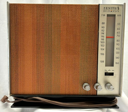 Vintage Zenith Solid State AM/FM Radio Model A-418-w | eBay