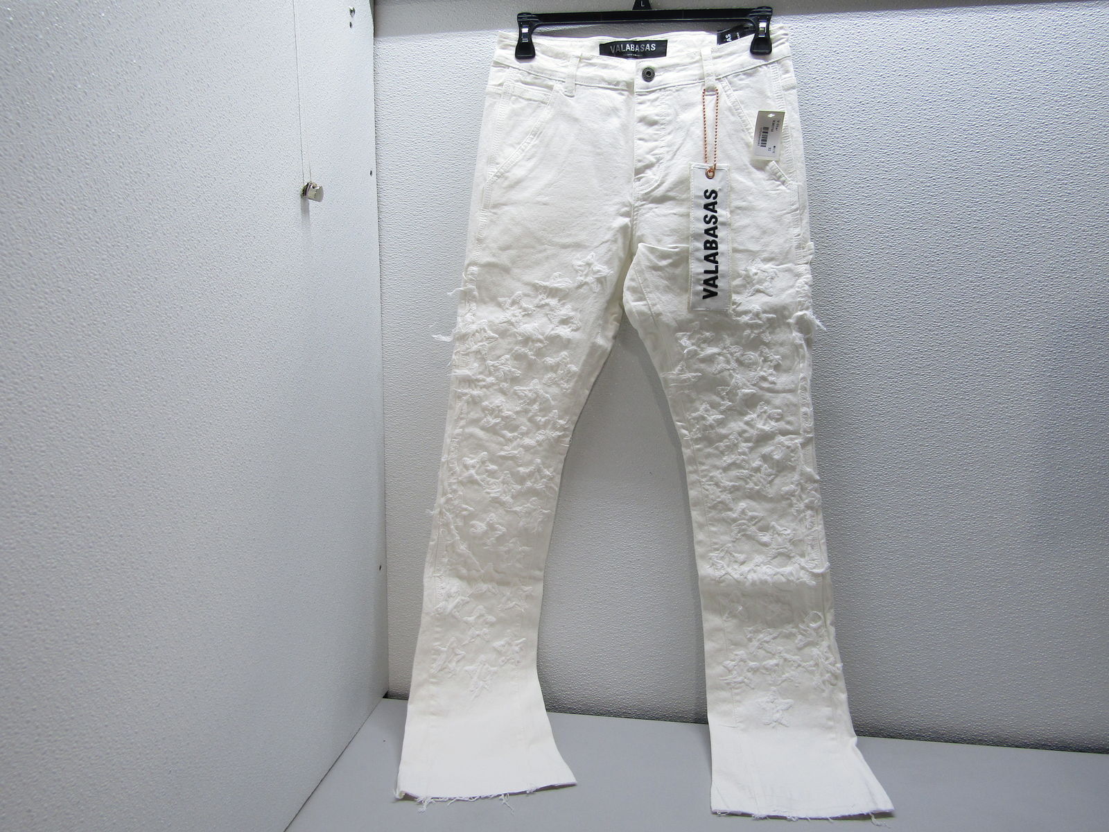 Valabasas Mens V-Stars White Wash Stacked Flare Jeans Star Applique ...