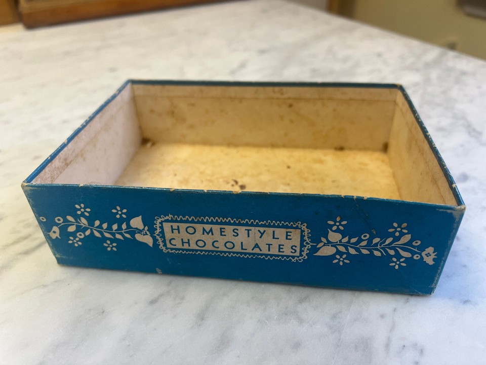 Vintage Norris Mother Hubbard Chocolate Candy Box – Antique Packaging ...