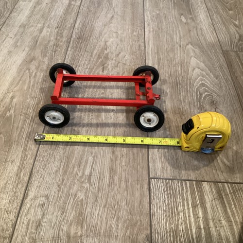 Vintage Tru-Scale Pressed Steel 1/16 White Rim Red 4-Wheel Farm Wagon ...