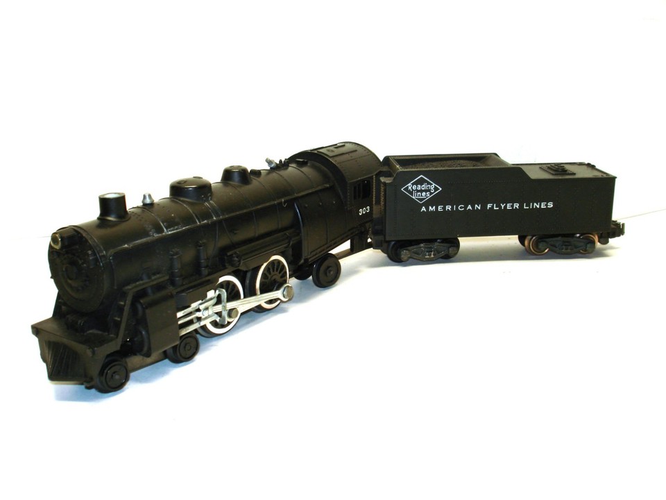 303 American Flyer Reading Atlantic Locomotive & Tender + 4 Cars [Lot 1 ...
