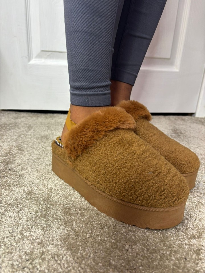 WOMENS LADIES COMFY FLUFFY FAUX FUR PLATFORM SLIPPERS MULES SHOES SIZE ...