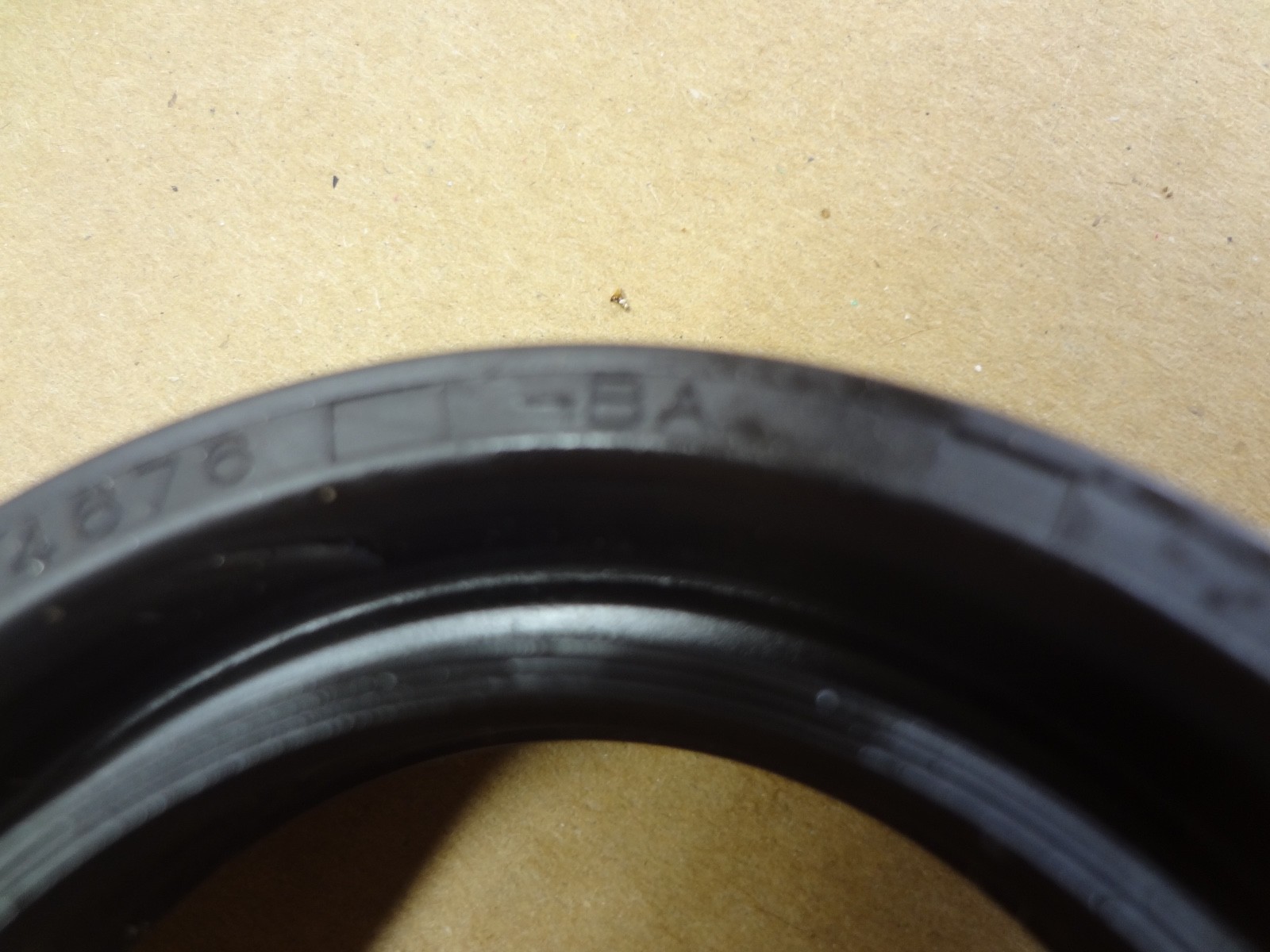 1987 - 1993 MUSTANG E67W-4676-BA REAR SEAL OEM SKU# fx4055 | eBay