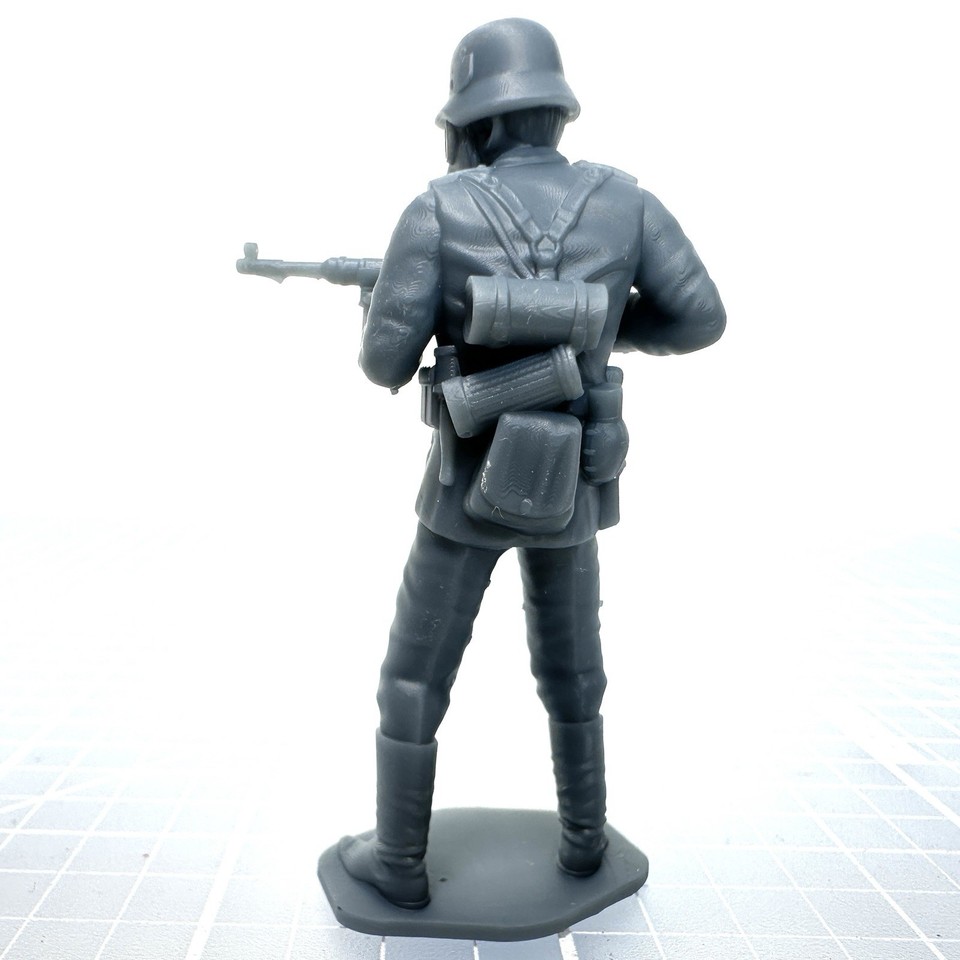 World War 2 German Toy Soldier Gas Mask FIRING Military Resin 1/32 WW2 ...