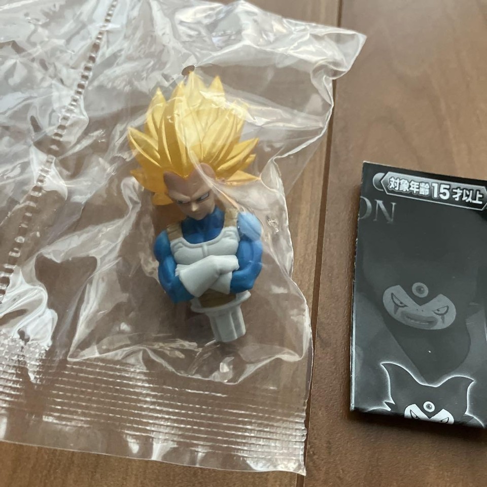 HG Dragon Ball 03 Daima Edition SSJ3 Vegeta Figure w/ Mini Book No ...