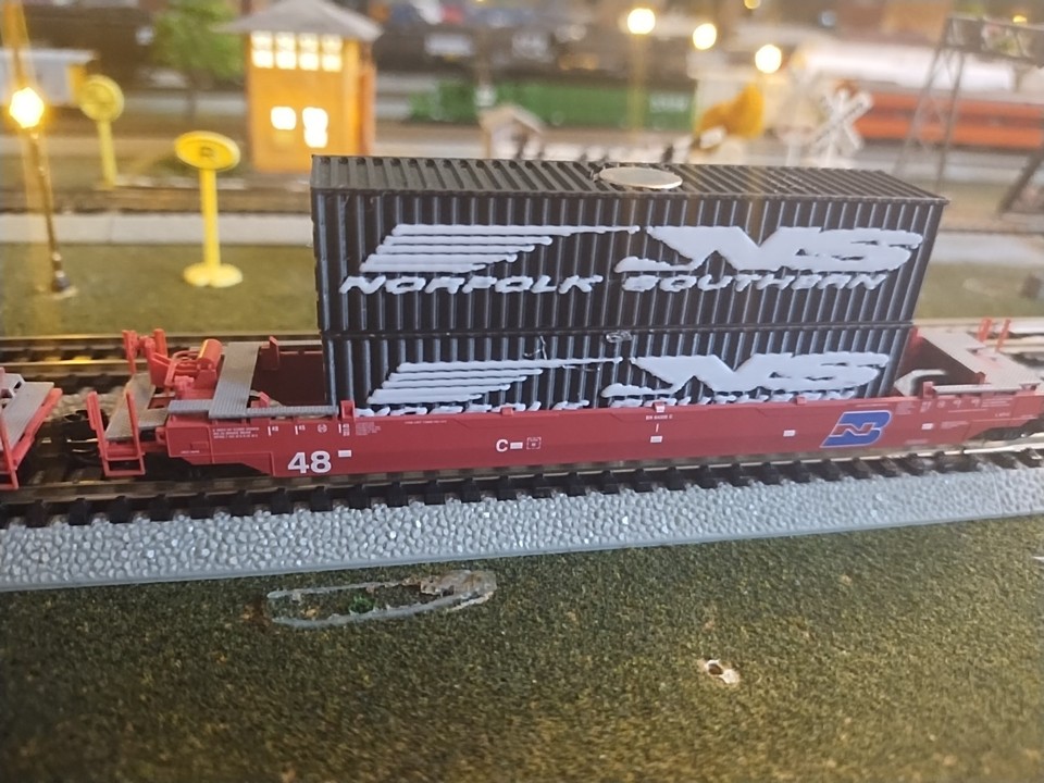 N Scale Microtrain Burlington Northern Norfolk southern Well Car Three ...