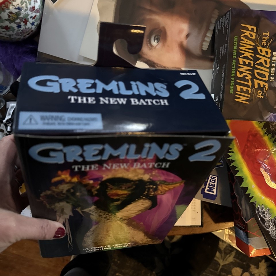 NECA Gremlins 2: The New Batch ULTIMATE GRETA WEDDING DRESS SDCC 2022 ...