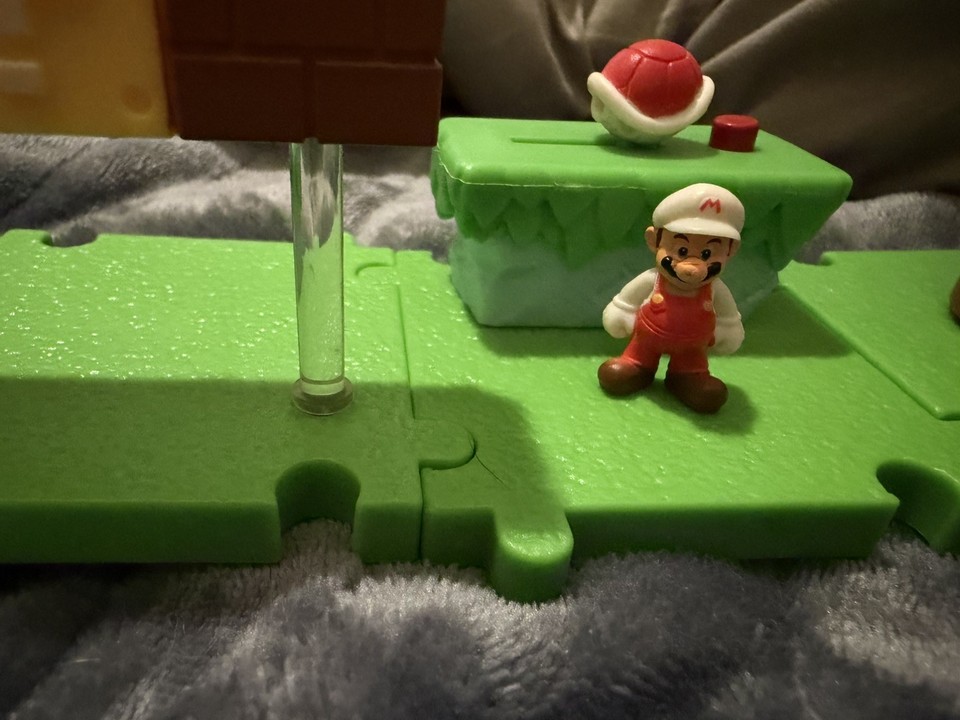 Nintendo Super Mario Bros. Micro Land - Layer Cake Desert Deluxe Set ...
