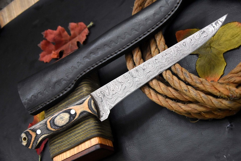 Custom Damascus Steel Fixed Blade Fillet Hunting Knife Handmade,Wooden ...