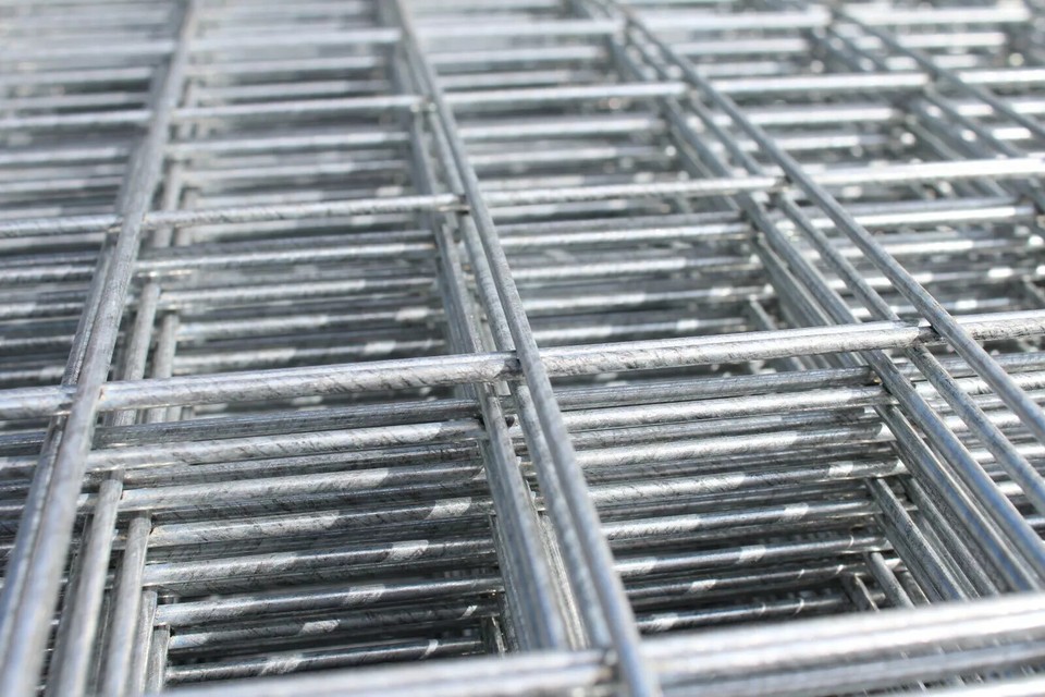 Welded Wire Mesh Panels Galvanised Steel Grid Fence Sheet Metal Fencing ...