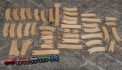 Vintage Toys”R” Us Wooden Train Track Set Large Lot 50 Pieces magnetic ...