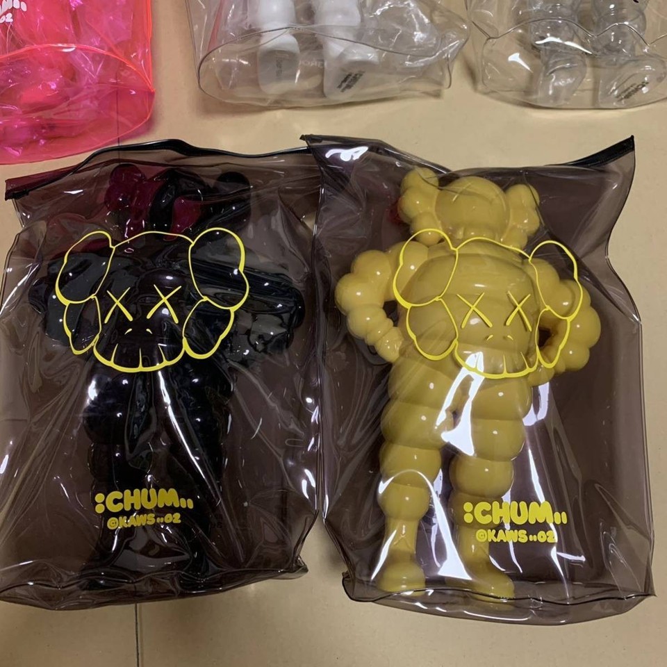 KAWS CHUM 5-color complete set 2002 autographed and numbered figures | eBay