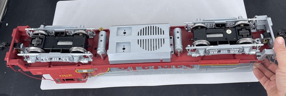 Aristo-Craft 22110 G Santa Fe U-25B Diesel Locomotive #250 L/N In The ...