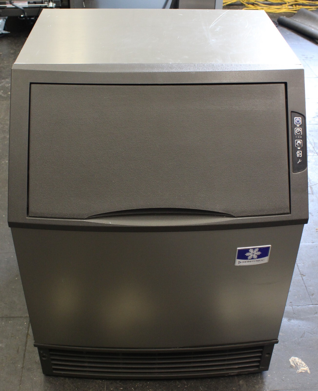 *Used* Manitowoc UYF0190A Undercounter Ice Machine 193 lb/day | eBay