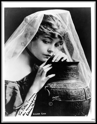 Lillian Gish - Silent Film Actress - 8x10 Photo - Signed | Autograph (k ...