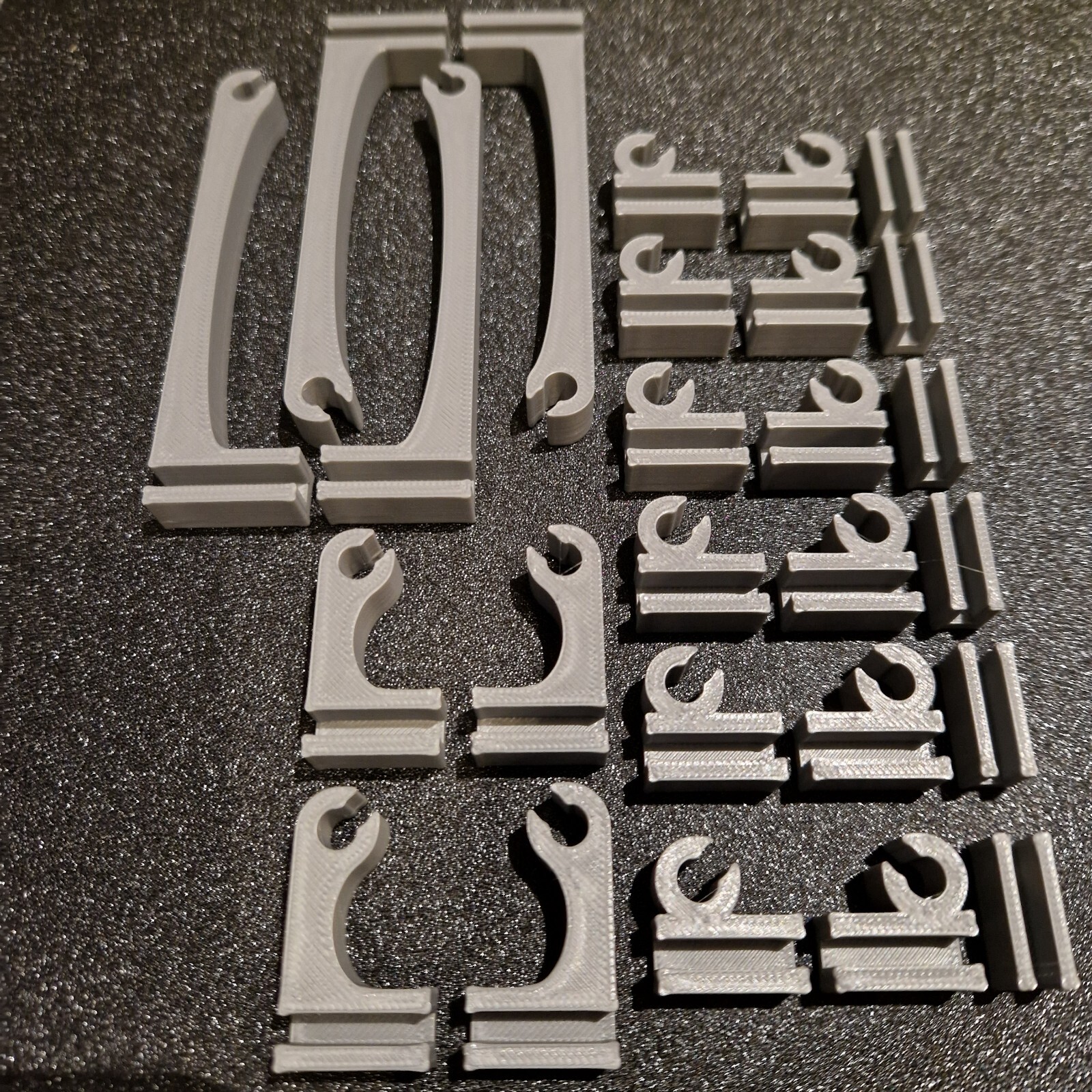 Shelf bumper kit for IKEA Detolf glass cabinet fixings risers hangers ...
