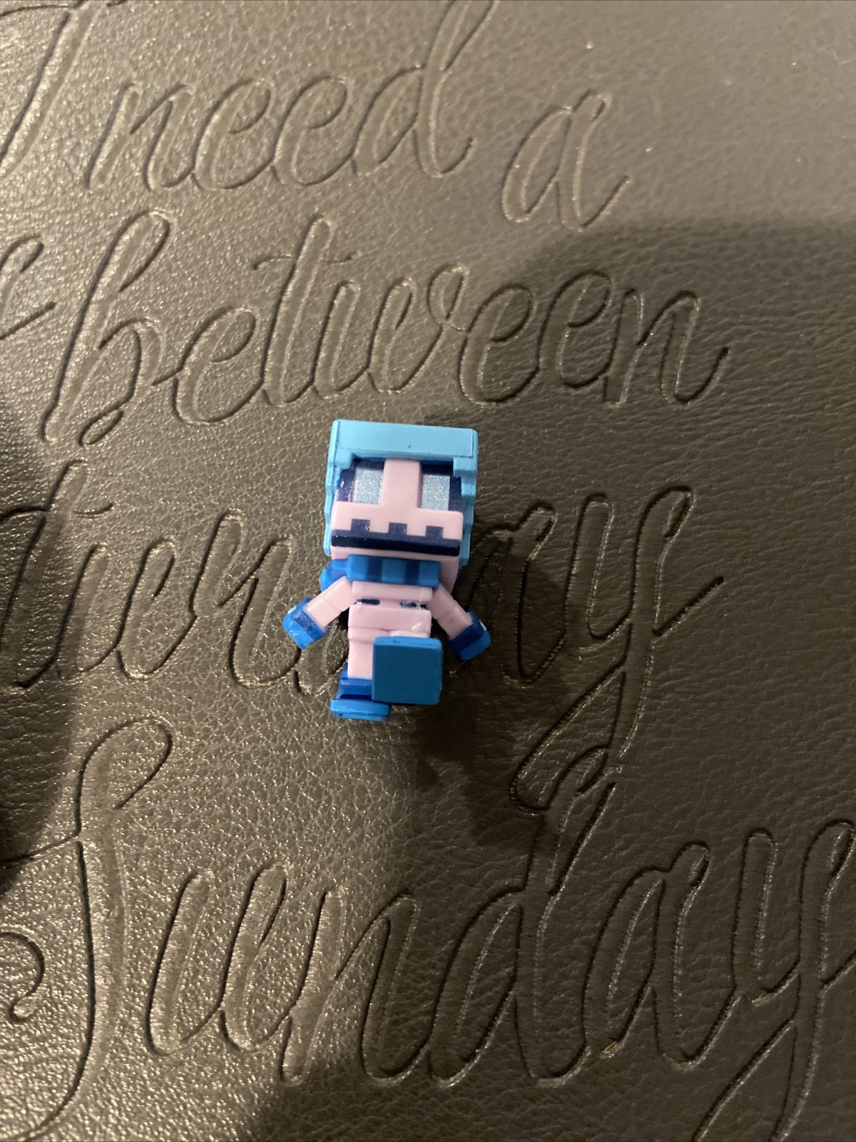 Minecraft Cute Series 18 Mini Figures Snowy Stray NEW | eBay