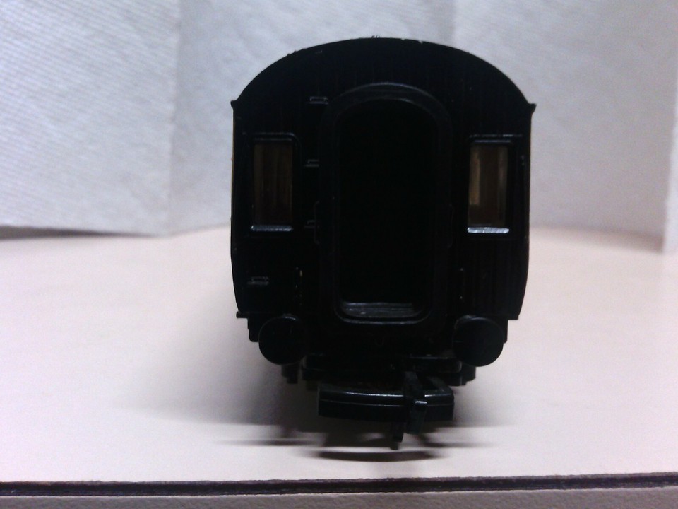 Bachmann Thomas and Friends James Red Express Brake Coach HO/OO 76046 ...