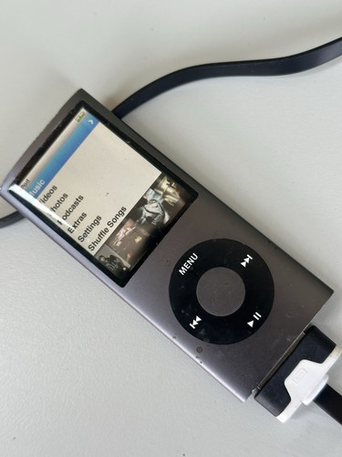 Apple iPod Nano 4th Generation Silver/Black A1285 8 GB Works Great ...