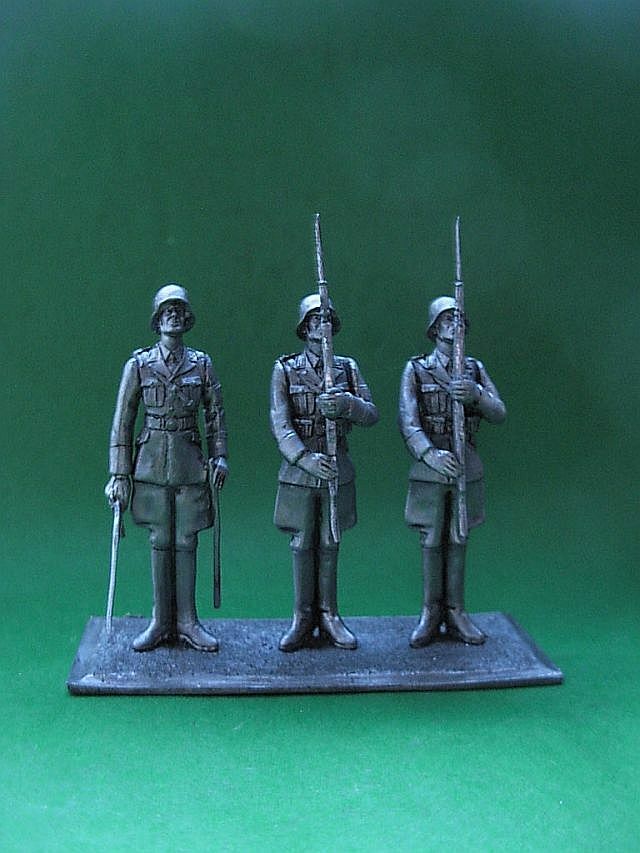TIN 54mm soldiers WW2 LEIBSTANDARTE | eBay