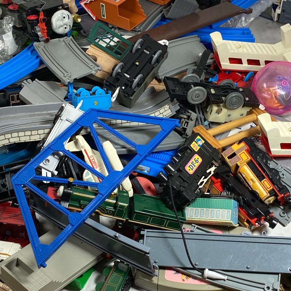 Thomas TrackMaster TOMY Plarail For Parts Capsule Motorized Building ...