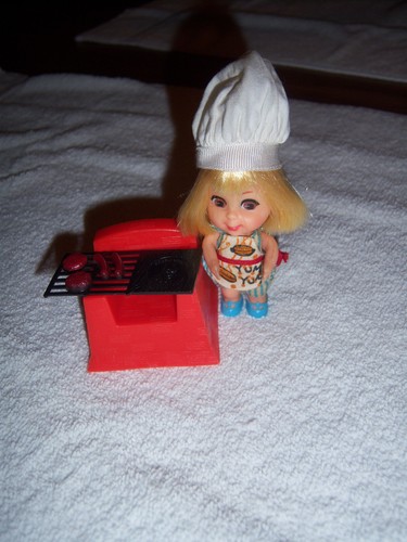 VINTAGE ADORABLE!! HTF SIZZLY FRIDDLE COLLECTOR'S LIDDLE KIDDLE DOLL ...