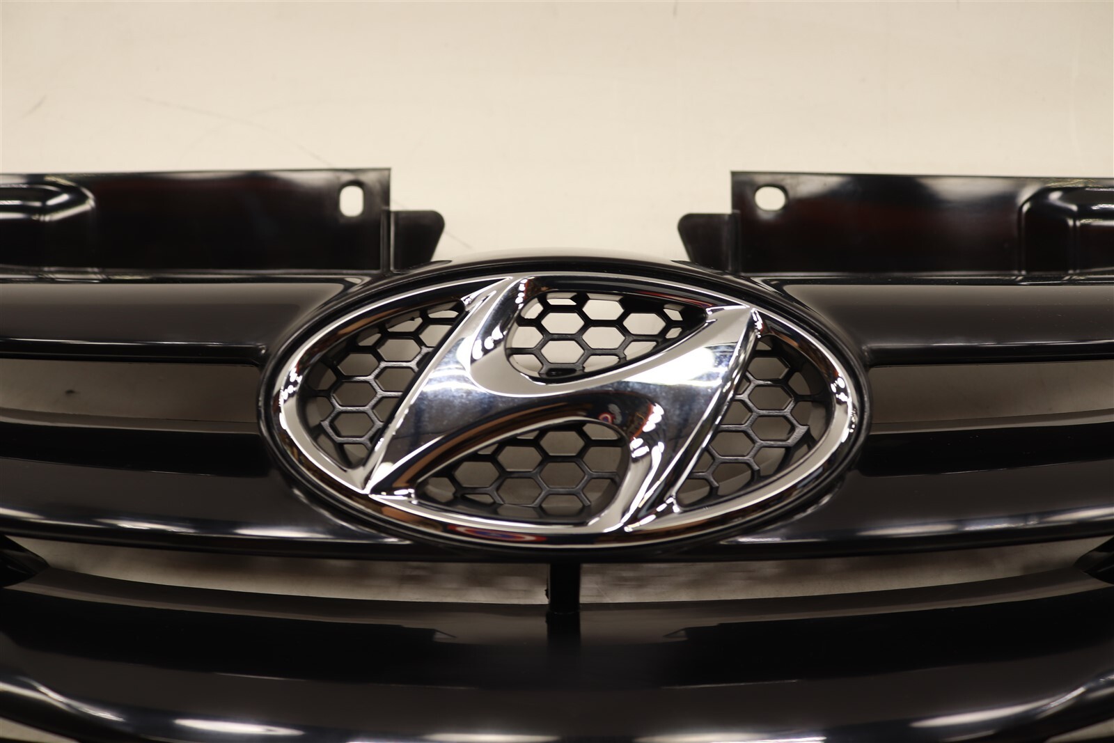 2011-2013 HYUNDAI SONATA Grille VIN C 8th Digit Body Colored Bars ...