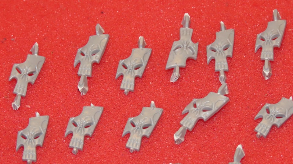 Games Workshop Warhammer Dark Elves Elf Shield Bits x16 Details New ...