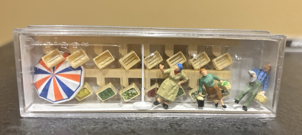 Preiser HO Scale Figures - 10056 At the Market & 10690 At the Kiosk | eBay