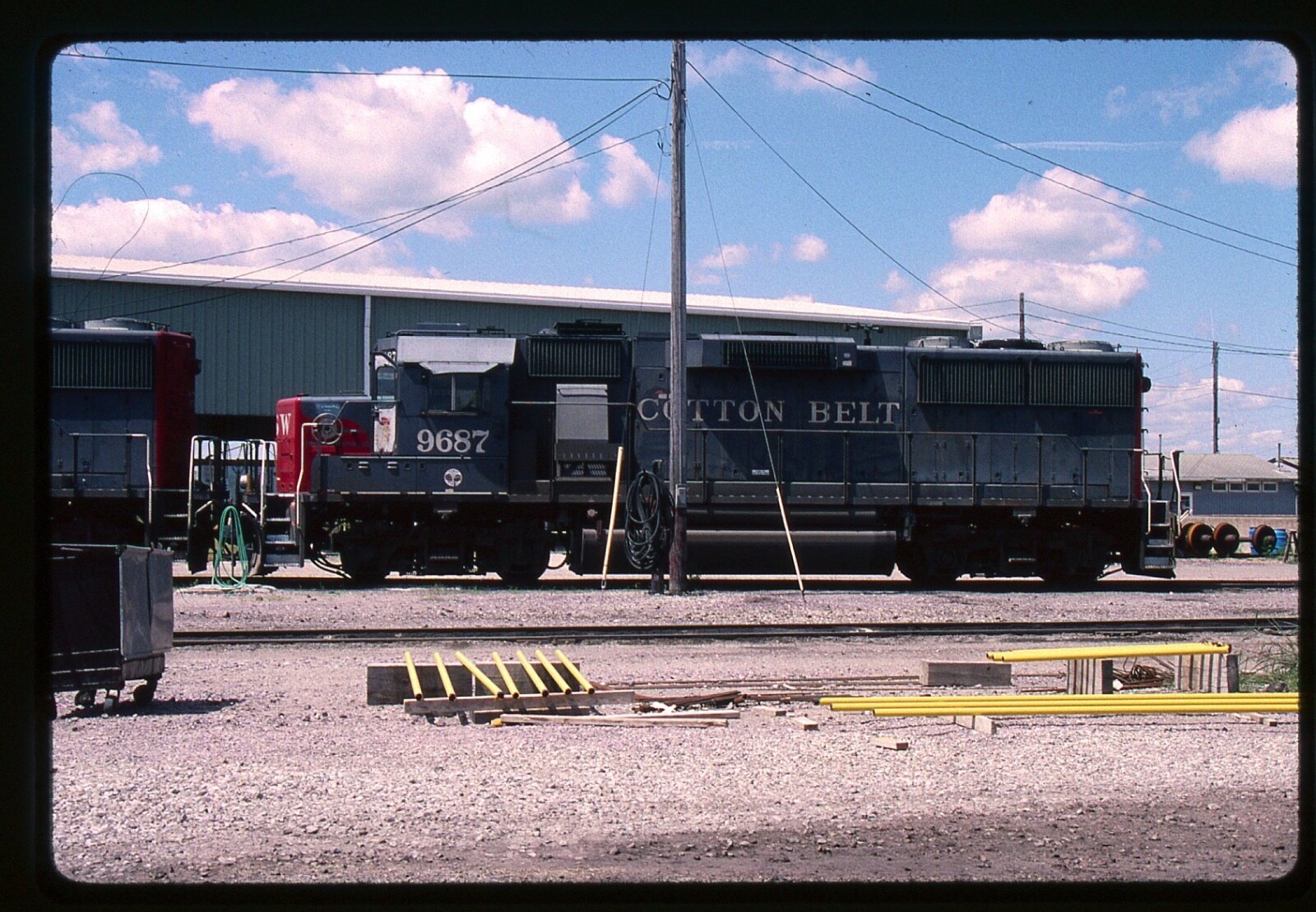 Railroad Slide - Cotton Belt SSW #9687 GP60 Locomotive 1998 UP Train ...