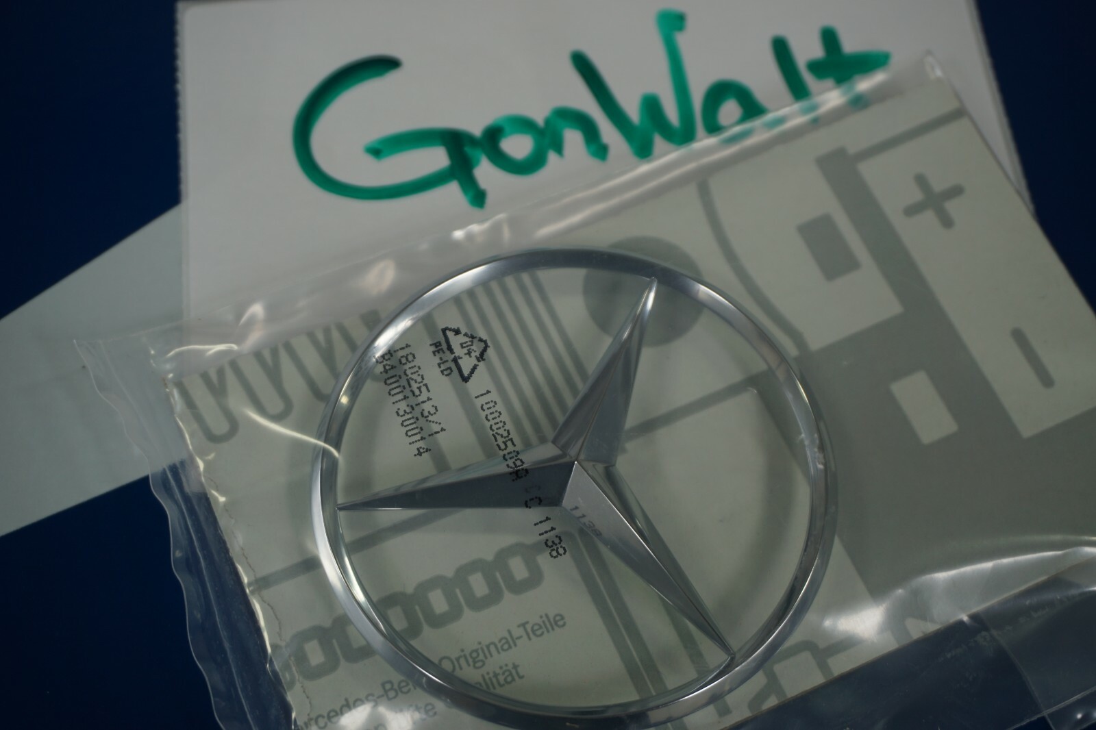 2217580058 Mercedes Benz OE Factory Rear Center Star Emblem Logo Badge ...