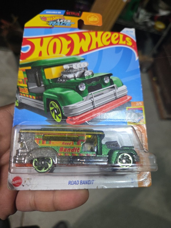 2024 HOT WHEELS ROAD BANDIT HW FAST TRANSIT 2/5 METALFLAKE GREEN | eBay