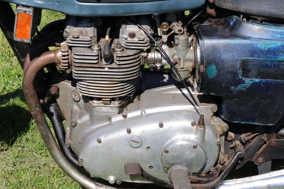 Triumph Trident T150 T 150 T 1969 restoration project. Matching Numbers ...