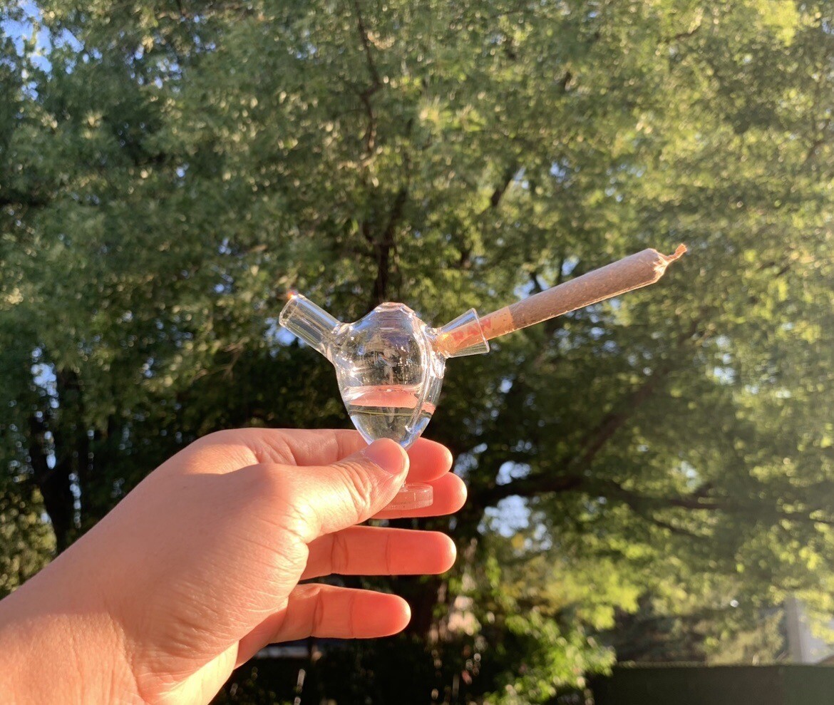 RAW classic 1 1/4 size pre rolled cone+glass cone holder tobacco bubbl ...