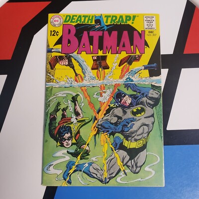 DC Comics Batman #207 VF Vintage Comic Batman Robin DEATH TRAP R | eBay