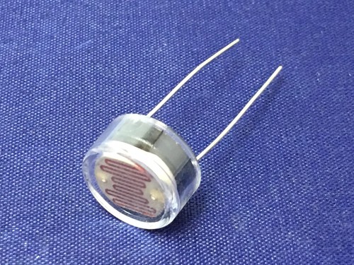 NORPS-12 Light Dependent Resistor 5.4 kΩ Light, 1MΩ Dark, 2-Pin TO-18 ...